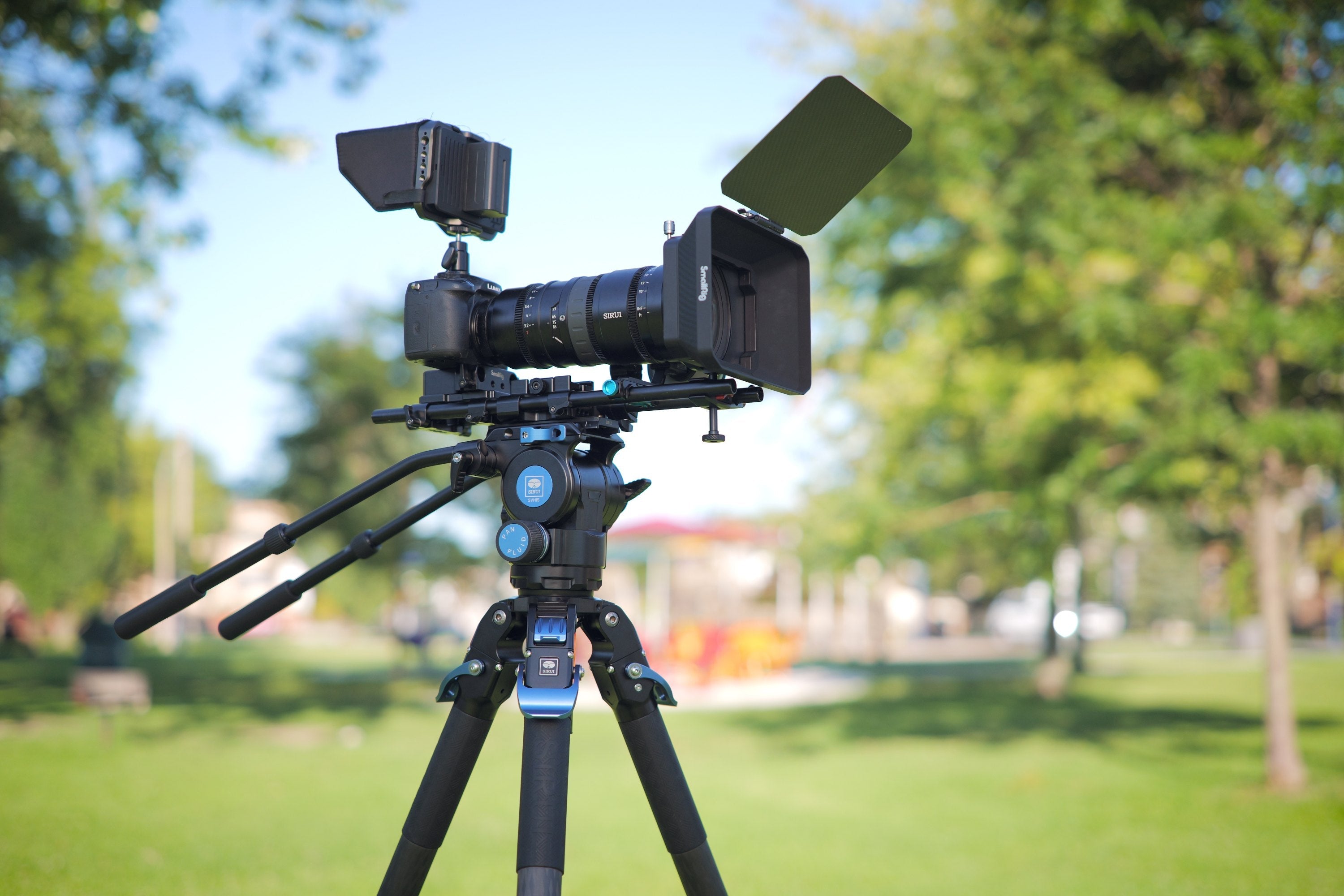 Is It Safe to Use a Heavy Camera on a Lightweight Tripod? - SIRUI ...